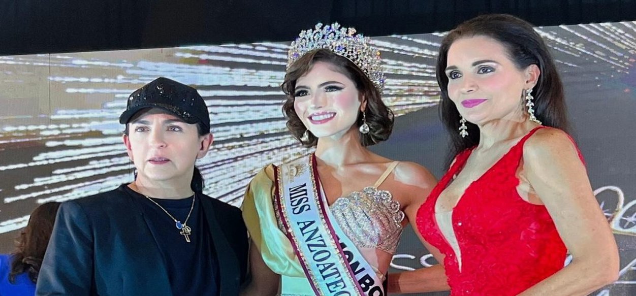 Defienden a Stephany Abasali con protestas contra Nina Sicilia - El ...