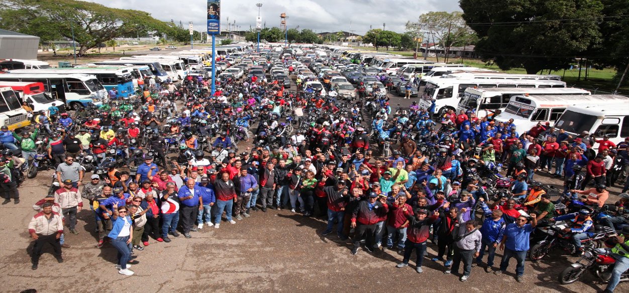 Más de 8 mil transportistas de Monagas exigen el retorno del presidente ...