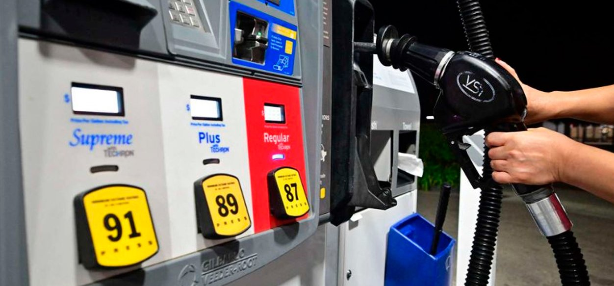 EE.UU. afirma que la gasolina bajará de precio por el alza de la ...